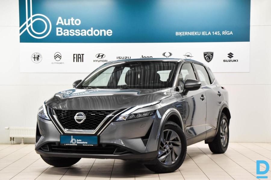 Grey Nissan Qashqai 2021 in Riga, with an engine capacity of 1.40 L and mileage of 56 thousand km for 19290 €, photo 1 on AUTOMOTO.COM.LV
