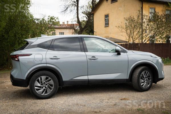 Pelēks Nissan Qashqai 2021 Tukums, ar dzinēja tilpumu 1.30 L un nobraukumu 80 tūkst. km par 18888 €, foto 5 vietnē AUTOMOTO.COM.LV