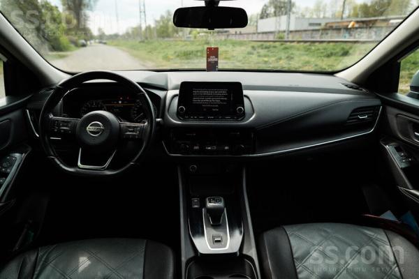 Pelēks Nissan Qashqai 2021 Tukums, ar dzinēja tilpumu 1.30 L un nobraukumu 80 tūkst. km par 18888 €, foto 7 vietnē AUTOMOTO.COM.LV