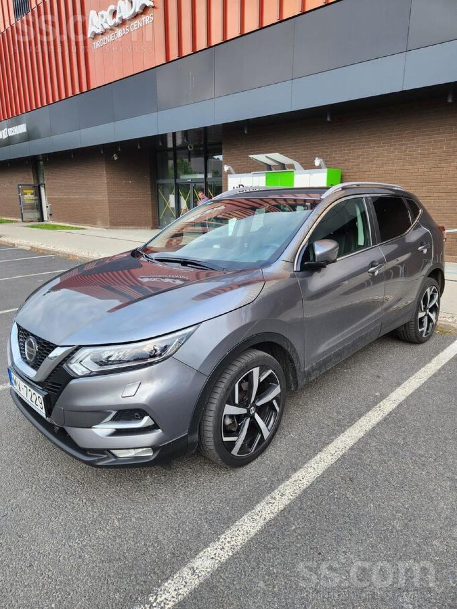 Grey Nissan Qashqai 2021 in Riga, with an engine capacity of 1.30 L and mileage of 60 thousand km for 15900 €, photo 1 on AUTOMOTO.COM.LV