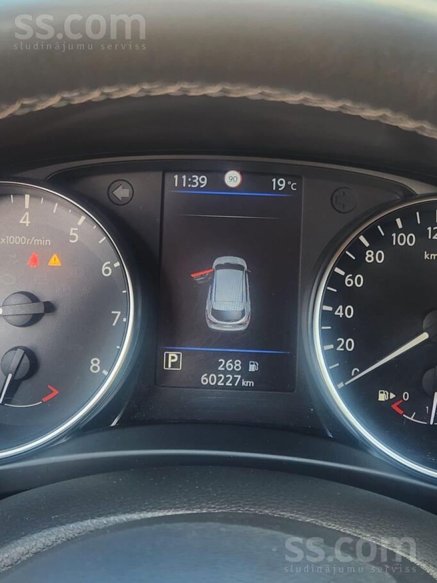 Grey Nissan Qashqai 2021 in Riga, with an engine capacity of 1.30 L and mileage of 60 thousand km for 15900 €, photo 10 on AUTOMOTO.COM.LV