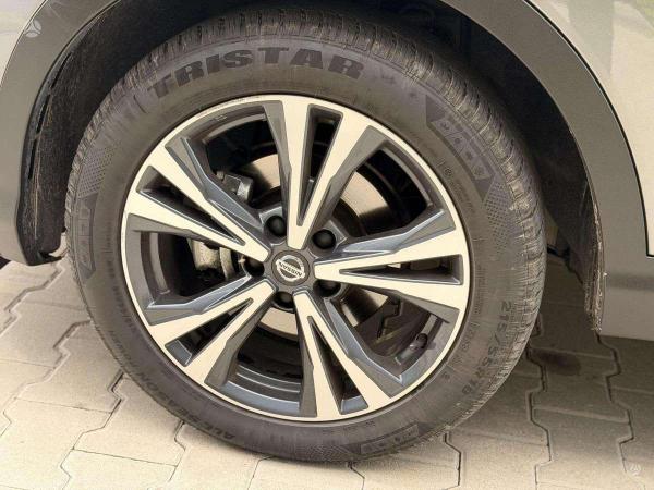 Grey Nissan Qashqai 2021 in Vilnius, with an engine capacity of 1.33 L and mileage of 103 thousand km for 14950 €, photo 9 on AUTOMOTO.COM.LV