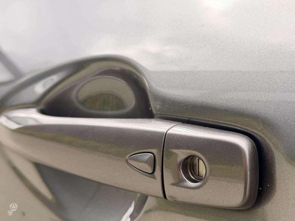 Grey Nissan Qashqai 2021 in Vilnius, with an engine capacity of 1.33 L and mileage of 103 thousand km for 14950 €, photo 10 on AUTOMOTO.COM.LV