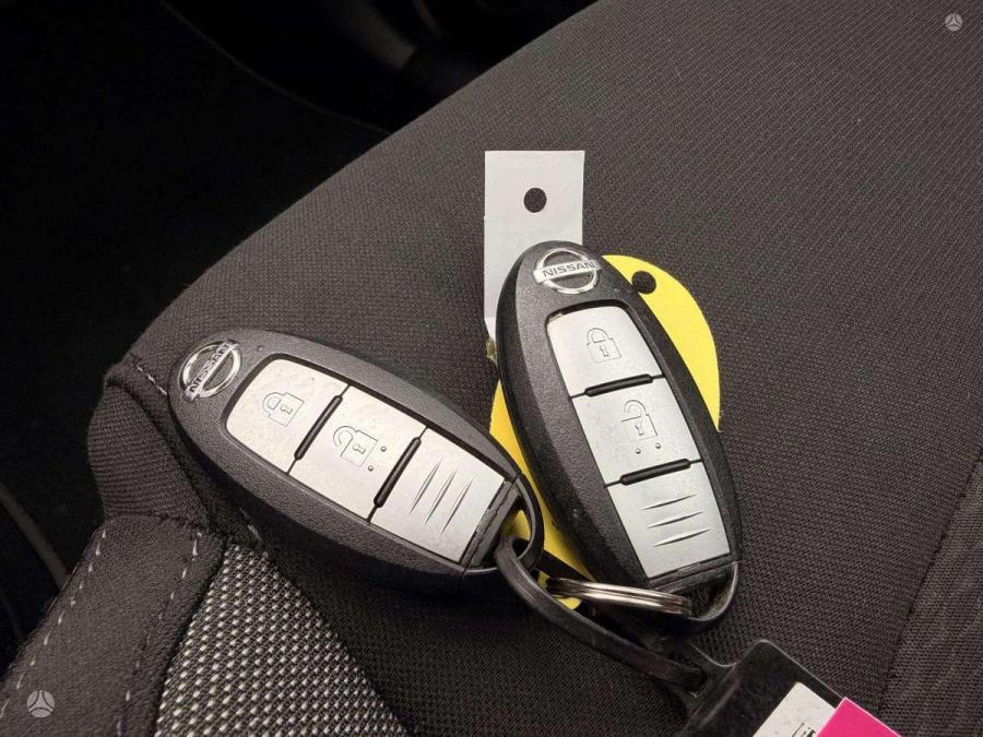 Grey Nissan Qashqai 2021 in Vilnius, with an engine capacity of 1.33 L and mileage of 103 thousand km for 14950 €, photo 24 on AUTOMOTO.COM.LV
