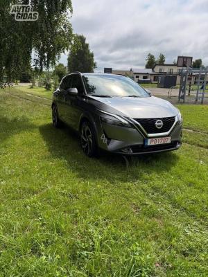Grey Nissan Qashqai 2021 in Panevezys, with an engine capacity of 1.30 L and mileage of 208 thousand km for 16400 €, photo 3 on AUTOMOTO.COM.LV