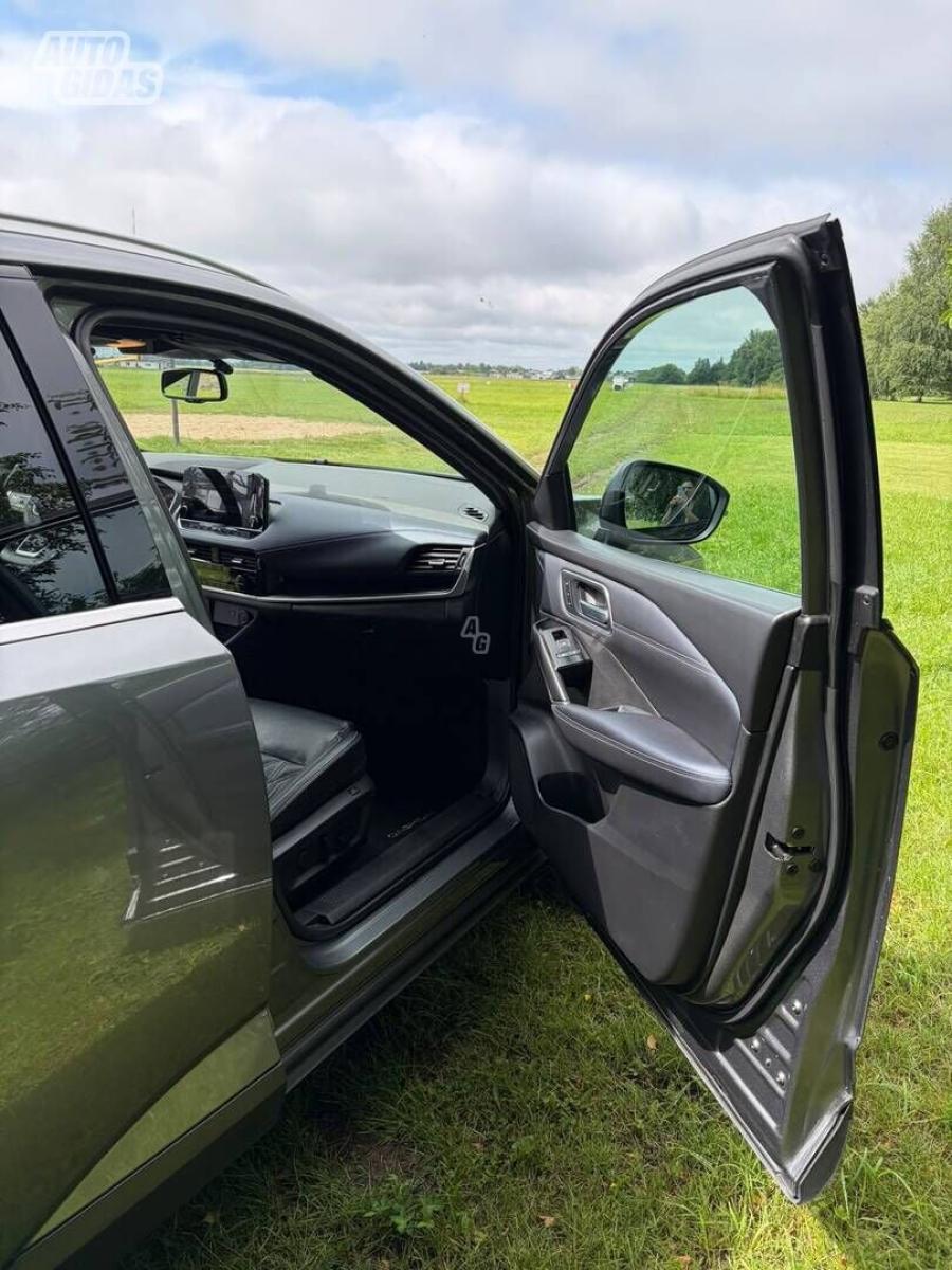 Grey Nissan Qashqai 2021 in Panevezys, with an engine capacity of 1.30 L and mileage of 208 thousand km for 16400 €, photo 8 on AUTOMOTO.COM.LV