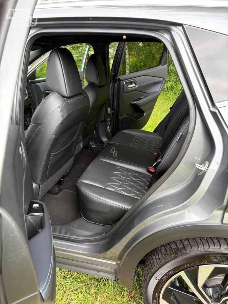 Grey Nissan Qashqai 2021 in Panevezys, with an engine capacity of 1.30 L and mileage of 208 thousand km for 16400 €, photo 14 on AUTOMOTO.COM.LV