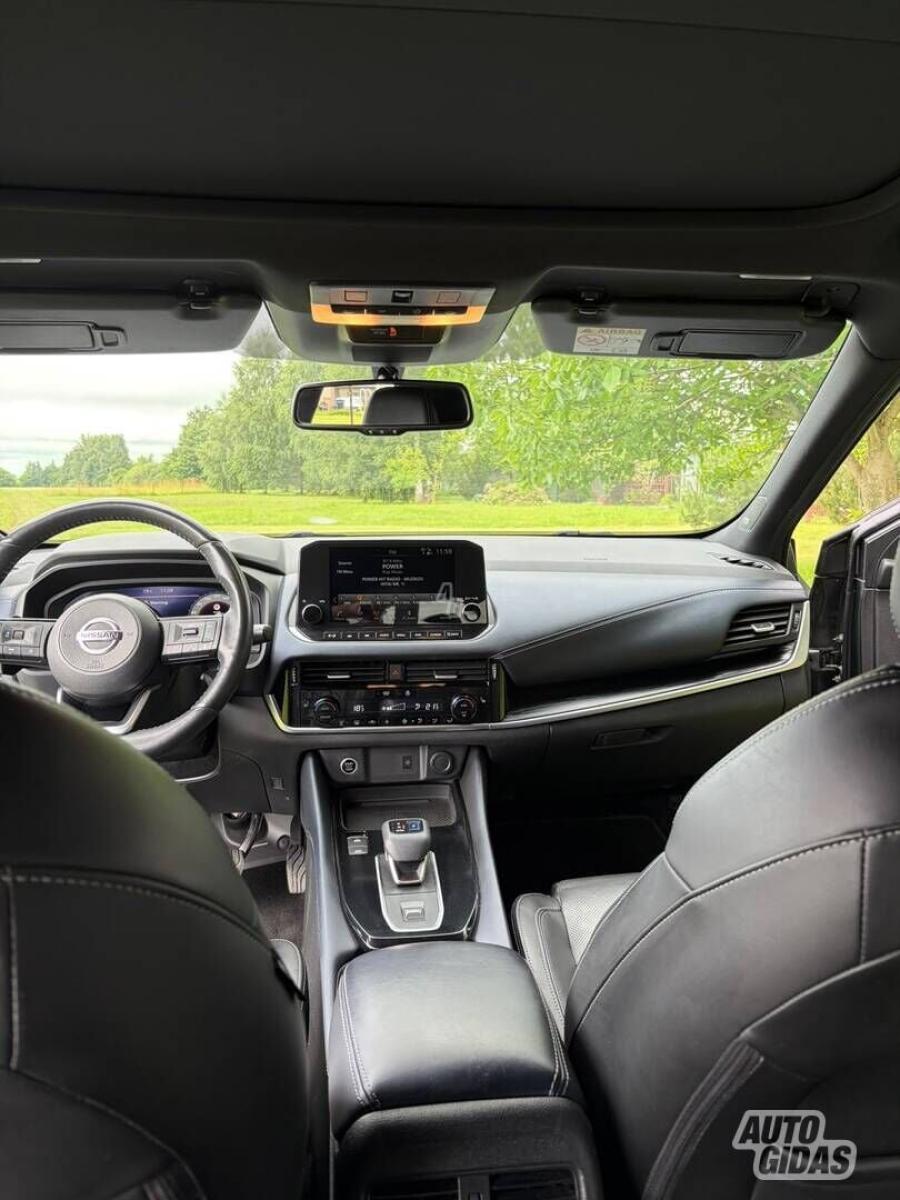 Grey Nissan Qashqai 2021 in Panevezys, with an engine capacity of 1.30 L and mileage of 208 thousand km for 16400 €, photo 15 on AUTOMOTO.COM.LV