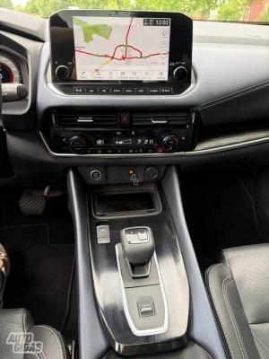 Grey Nissan Qashqai 2021 in Panevezys, with an engine capacity of 1.30 L and mileage of 208 thousand km for 16400 €, photo 22 on AUTOMOTO.COM.LV