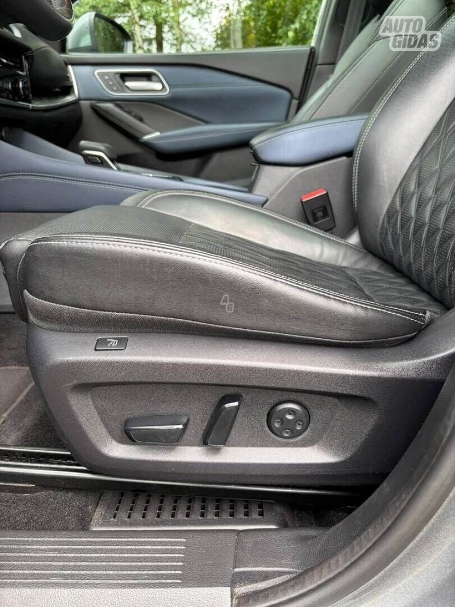 Grey Nissan Qashqai 2021 in Panevezys, with an engine capacity of 1.30 L and mileage of 208 thousand km for 16400 €, photo 24 on AUTOMOTO.COM.LV