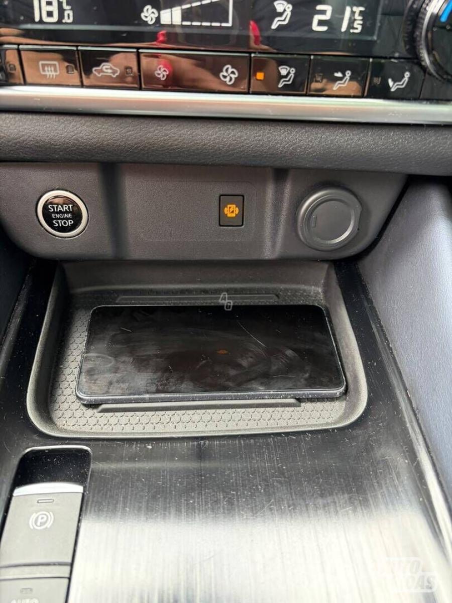 Grey Nissan Qashqai 2021 in Panevezys, with an engine capacity of 1.30 L and mileage of 208 thousand km for 16400 €, photo 25 on AUTOMOTO.COM.LV