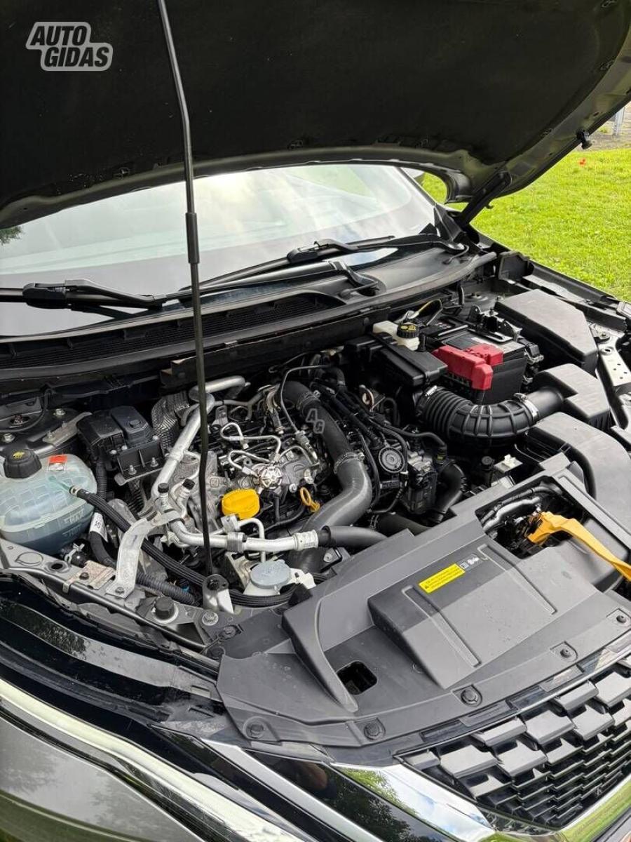 Grey Nissan Qashqai 2021 in Panevezys, with an engine capacity of 1.30 L and mileage of 208 thousand km for 16400 €, photo 29 on AUTOMOTO.COM.LV
