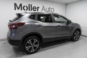 Grey Nissan Qashqai 2021 in Vilnius, with an engine capacity of 1.40 L and mileage of 100 thousand km for 15900 €, photo 5 on AUTOMOTO.COM.LV