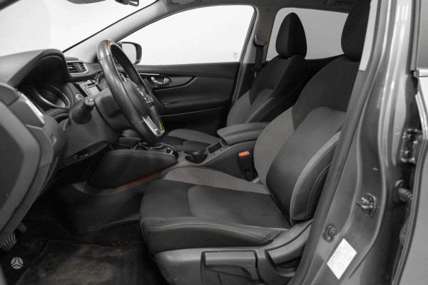 Grey Nissan Qashqai 2021 in Vilnius, with an engine capacity of 1.40 L and mileage of 100 thousand km for 15900 €, photo 7 on AUTOMOTO.COM.LV