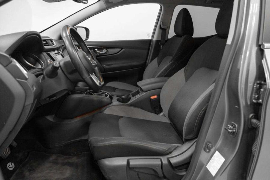 Pelēks Nissan Qashqai 2021 Viļņa, ar dzinēja tilpumu 1.40 L un nobraukumu 100 tūkst. km par 15900 €, foto 8 vietnē AUTOMOTO.COM.LV