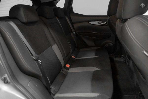 Grey Nissan Qashqai 2021 in Vilnius, with an engine capacity of 1.40 L and mileage of 100 thousand km for 15900 €, photo 10 on AUTOMOTO.COM.LV
