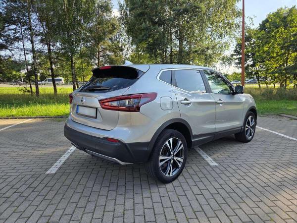 Pelēks Nissan Qashqai 2021 Viļņa, ar dzinēja tilpumu 1.33 L un nobraukumu 71 tūkst. km par 15000 €, foto 3 vietnē AUTOMOTO.COM.LV