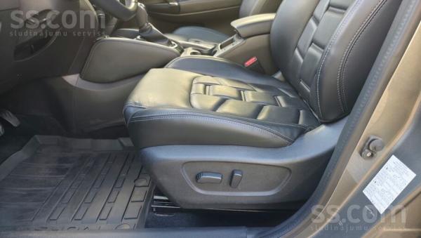 Grey Nissan Qashqai 2021 in Riga, with an engine capacity of 1.30 L and mileage of 63 thousand km for 17900 €, photo 10 on AUTOMOTO.COM.LV