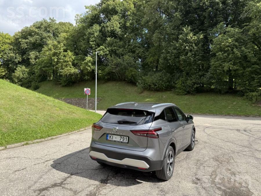 Grey Nissan Qashqai 2021 in Talsi, with an engine capacity of 1.30 L and mileage of 84 thousand km for 19999 €, photo 6 on AUTOMOTO.COM.LV