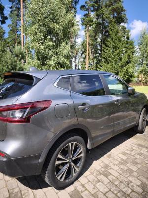 Pelēks Nissan Qashqai 2021 Rīga, ar dzinēja tilpumu 1.30 L un nobraukumu 40 tūkst. km par 18000 €, foto 3 vietnē AUTOMOTO.COM.LV