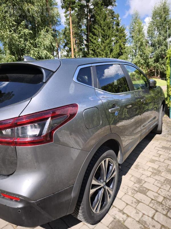 Grey Nissan Qashqai 2021 in Riga, with an engine capacity of 1.30 L and mileage of 40 thousand km for 18000 €, photo 4 on AUTOMOTO.COM.LV