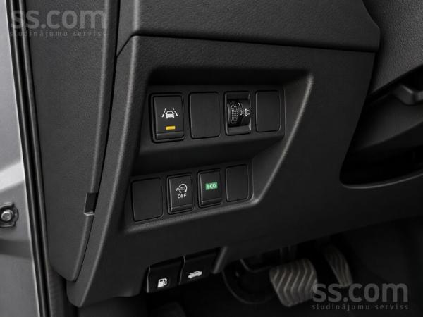 Grey Nissan Qashqai 2021 in Riga, with an engine capacity of 1.30 L and mileage of 40 thousand km for 16590 €, photo 8 on AUTOMOTO.COM.LV