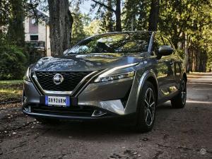 Pelēks Nissan Qashqai 2021 Kauņa, ar dzinēja tilpumu 1.33 L un nobraukumu 199 tūkst. km par 15300 €, foto  vietnē AUTOMOTO.COM.LV