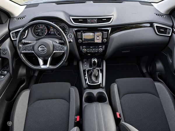Grey Nissan Qashqai 2021 in Vilnius, with an engine capacity of 1.33 L and mileage of 71 thousand km for 15500 €, photo 8 on AUTOMOTO.COM.LV