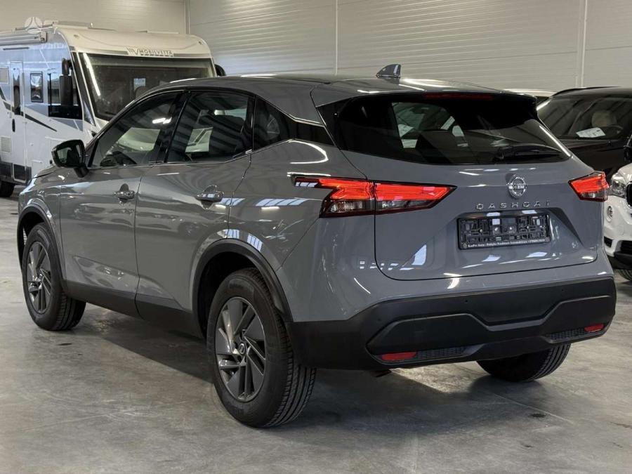 Grey Nissan Qashqai 2022 in Marijampole, with an engine capacity of 1.33 L and mileage of 117 thousand km for 16900 €, photo 5 on AUTOMOTO.COM.LV