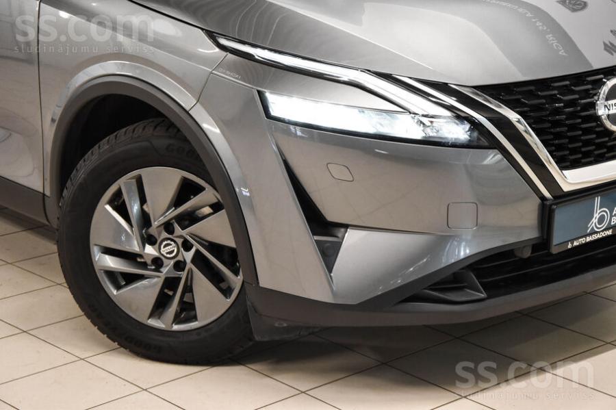 Grey Nissan Qashqai 2022 in Riga, with an engine capacity of 1.30 L and mileage of 56 thousand km for 19290 €, photo 8 on AUTOMOTO.COM.LV
