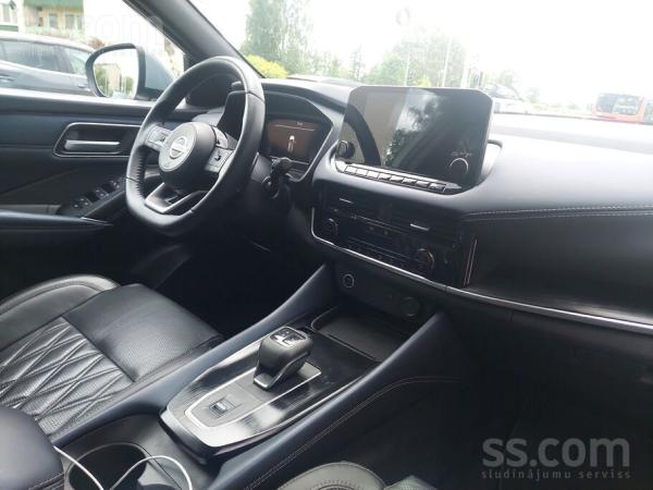 Grey Nissan Qashqai 2022 in Daugavpils, with an engine capacity of 1.30 L and mileage of 83 thousand km for 24800 €, photo 7 on AUTOMOTO.COM.LV