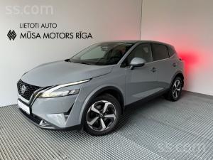 Grey Nissan Qashqai 2022 in Riga, with an engine capacity of 1.30 L and mileage of 85 thousand km for 20900 €, photo  on AUTOMOTO.COM.LV