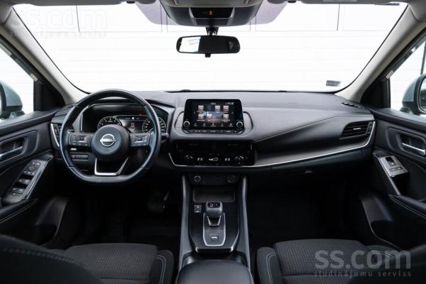 Grey Nissan Qashqai 2022 in Riga, with an engine capacity of 1.30 L and mileage of 79 thousand km for 19950 €, photo 9 on AUTOMOTO.COM.LV
