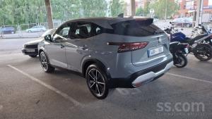 Grey Nissan Qashqai 2022 in Daugavpils, with an engine capacity of 1.30 L and mileage of 83 thousand km for 24300 €, photo  on AUTOMOTO.COM.LV
