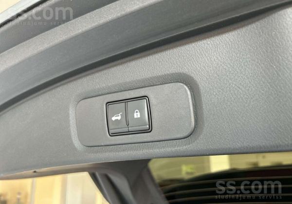 Grey Nissan Qashqai 2022 in Daugavpils, with an engine capacity of 1.30 L and mileage of 83 thousand km for 24300 €, photo 10 on AUTOMOTO.COM.LV