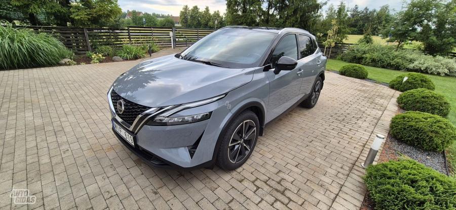 Grey Nissan Qashqai 2022 in Alytus, with an engine capacity of 1.30 L and mileage of 48 thousand km for 24000 €, photo 3 on AUTOMOTO.COM.LV