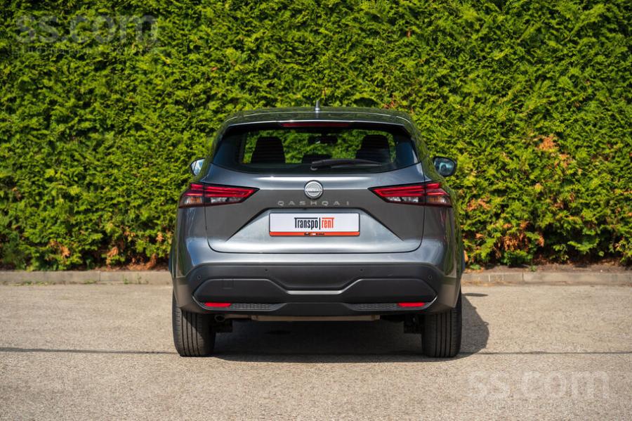 Grey Nissan Qashqai 2022 in Riga, with an engine capacity of 1.30 L and mileage of 29 thousand km for 20500 €, photo 7 on AUTOMOTO.COM.LV