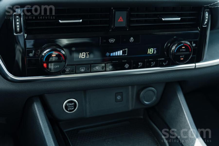 Grey Nissan Qashqai 2022 in Riga, with an engine capacity of 1.30 L and mileage of 29 thousand km for 20500 €, photo 19 on AUTOMOTO.COM.LV