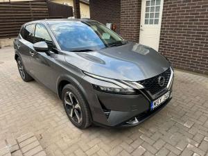 Grey Nissan Qashqai 2022 in Vilnius, with an engine capacity of 1.33 L and mileage of 59 thousand km for 21500 €, photo 3 on AUTOMOTO.COM.LV
