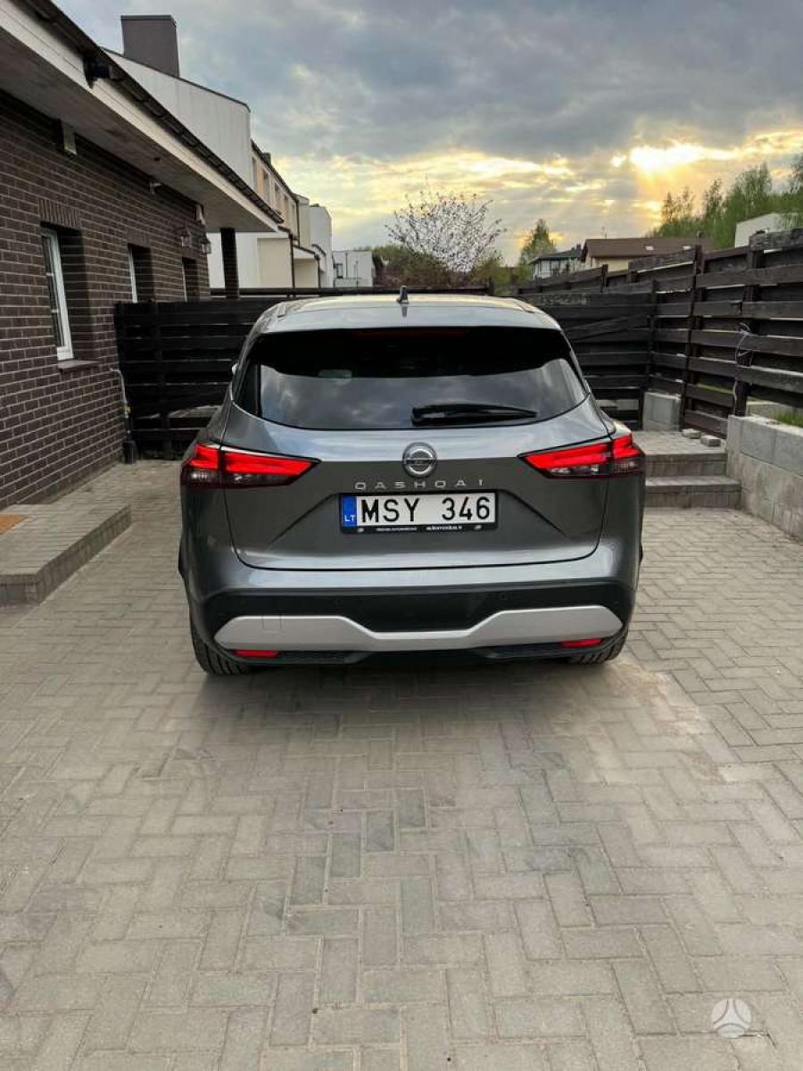 Grey Nissan Qashqai 2022 in Vilnius, with an engine capacity of 1.33 L and mileage of 59 thousand km for 21500 €, photo 5 on AUTOMOTO.COM.LV