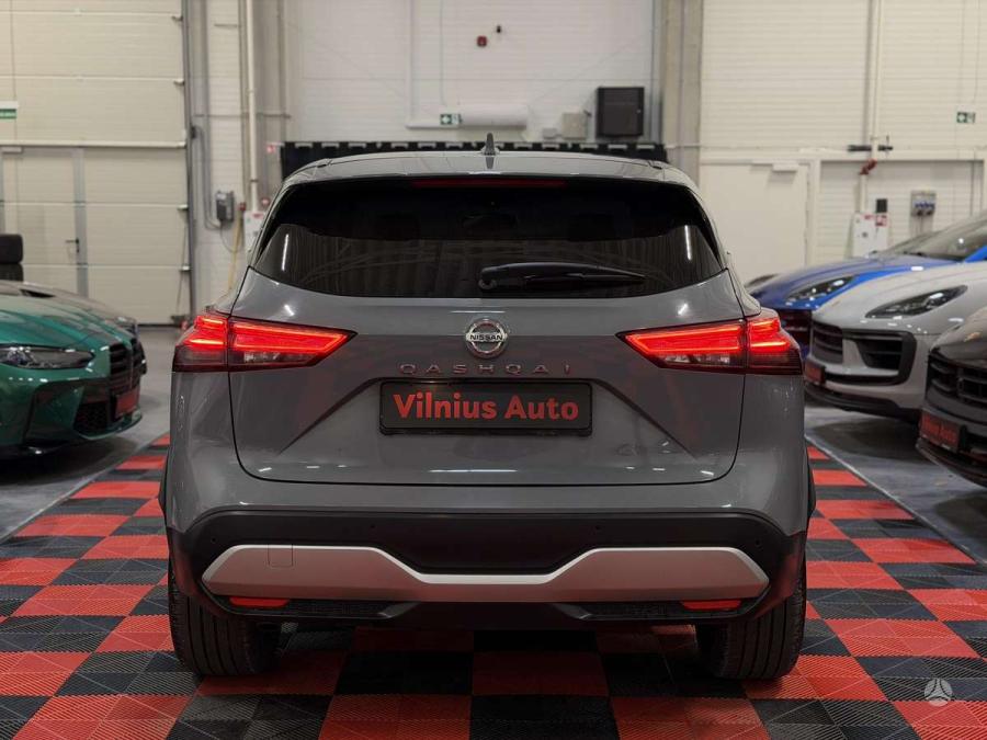 Grey Nissan Qashqai 2022 in Vilnius, with an engine capacity of 1.33 L and mileage of 53 thousand km for 23990 €, photo 6 on AUTOMOTO.COM.LV