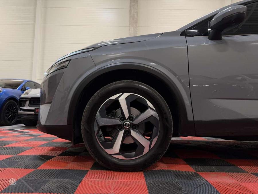 Grey Nissan Qashqai 2022 in Vilnius, with an engine capacity of 1.33 L and mileage of 53 thousand km for 23990 €, photo 10 on AUTOMOTO.COM.LV
