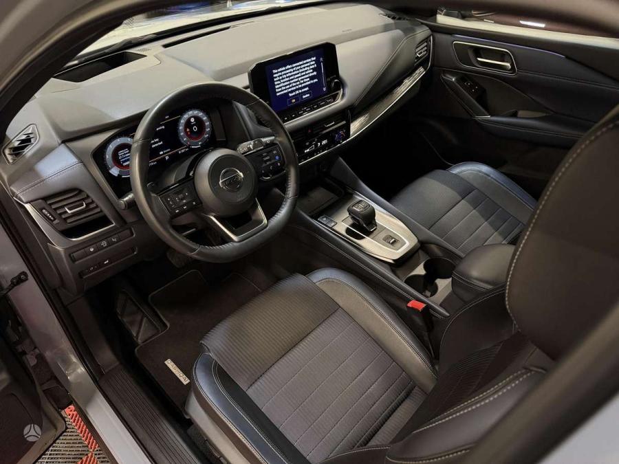 Grey Nissan Qashqai 2022 in Vilnius, with an engine capacity of 1.33 L and mileage of 53 thousand km for 23990 €, photo 12 on AUTOMOTO.COM.LV