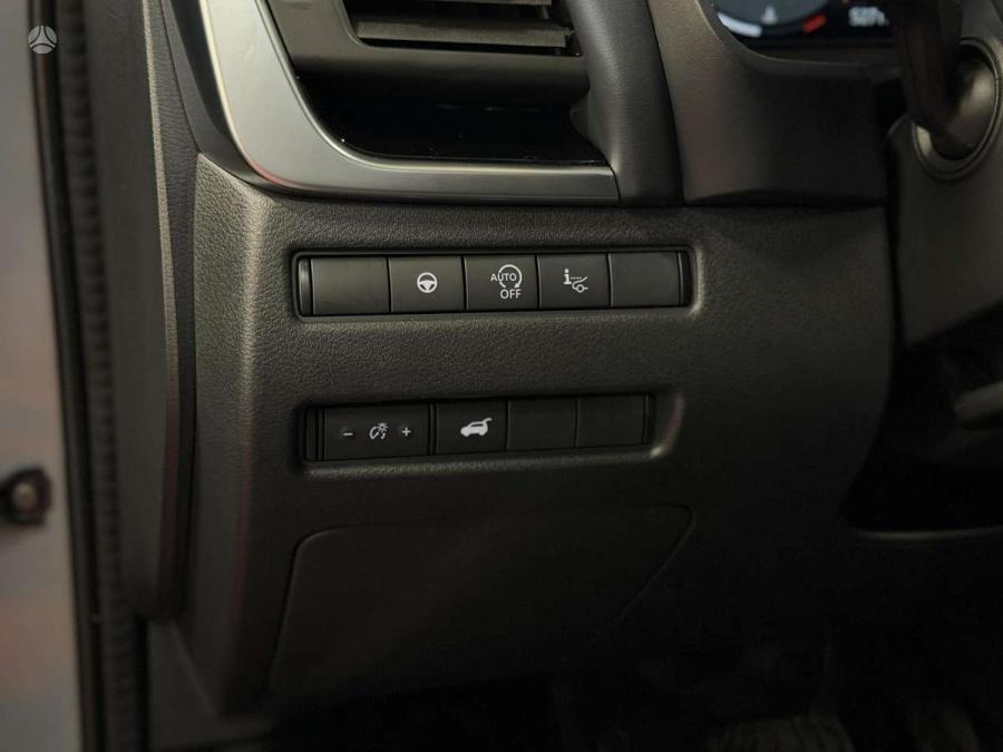 Grey Nissan Qashqai 2022 in Vilnius, with an engine capacity of 1.33 L and mileage of 53 thousand km for 23990 €, photo 15 on AUTOMOTO.COM.LV
