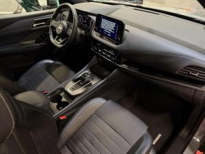 Grey Nissan Qashqai 2022 in Vilnius, with an engine capacity of 1.33 L and mileage of 53 thousand km for 23990 €, photo 17 on AUTOMOTO.COM.LV