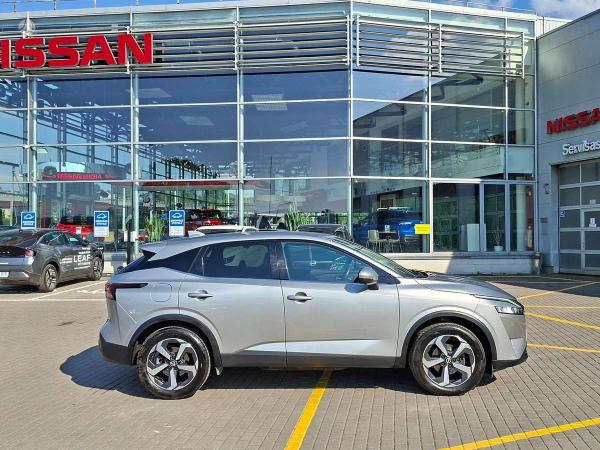 Grey Nissan Qashqai 2022 in Vilnius, with an engine capacity of 1.33 L and mileage of 36 thousand km for 22900 €, photo 5 on AUTOMOTO.COM.LV