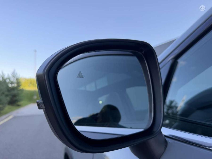 Grey Nissan Qashqai 2022 in Kaunas, with an engine capacity of 1.33 L and mileage of 192 thousand km for 18900 €, photo 16 on AUTOMOTO.COM.LV