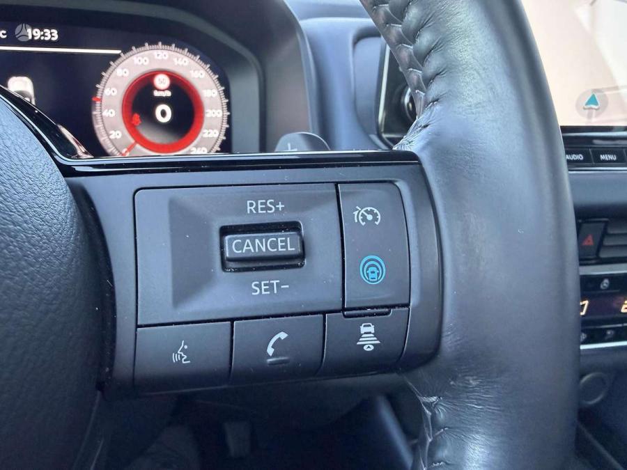 Grey Nissan Qashqai 2022 in Kaunas, with an engine capacity of 1.33 L and mileage of 192 thousand km for 18900 €, photo 29 on AUTOMOTO.COM.LV