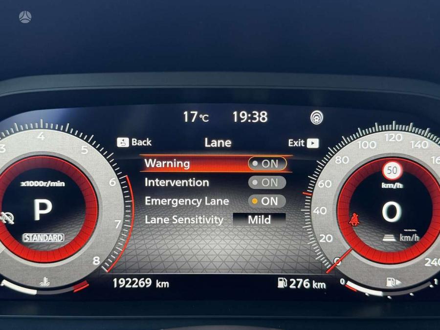 Grey Nissan Qashqai 2022 in Kaunas, with an engine capacity of 1.33 L and mileage of 192 thousand km for 18900 €, photo 36 on AUTOMOTO.COM.LV
