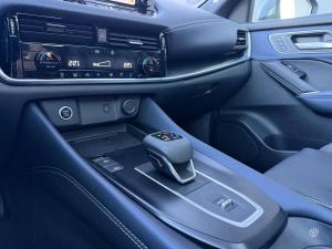 Grey Nissan Qashqai 2022 in Kaunas, with an engine capacity of 1.33 L and mileage of 192 thousand km for 18900 €, photo 43 on AUTOMOTO.COM.LV